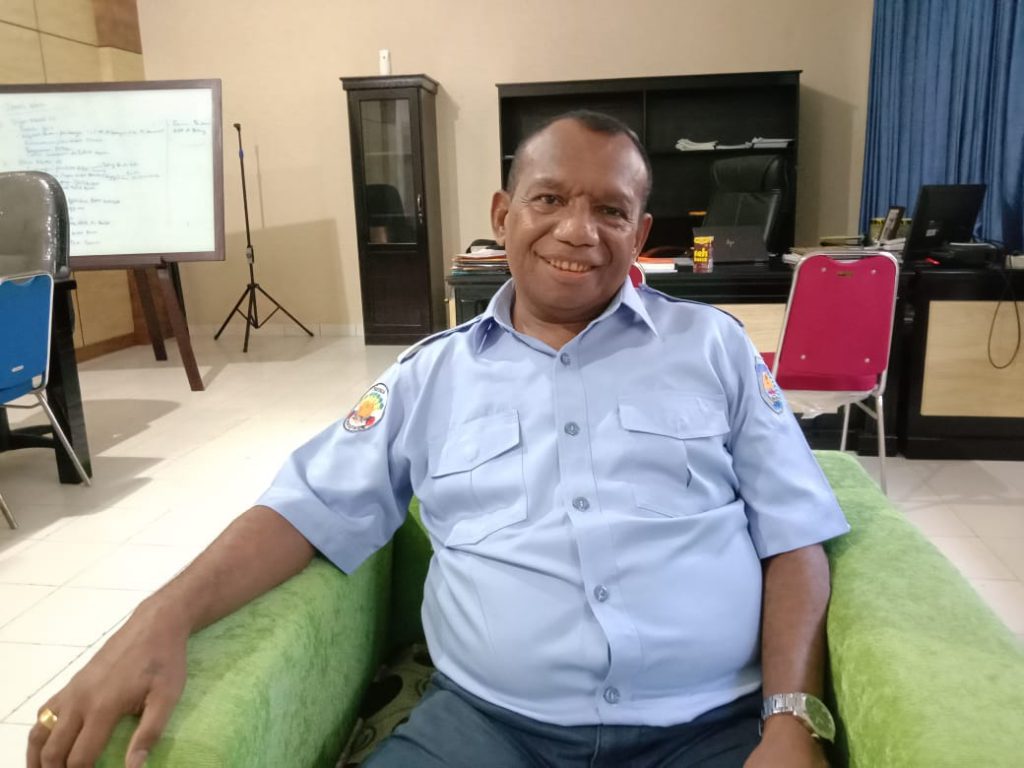 TPA Tisay Dipalang, Perusda Buang Sampah di Kilo Meter Sebelas - KLIKPAPUA