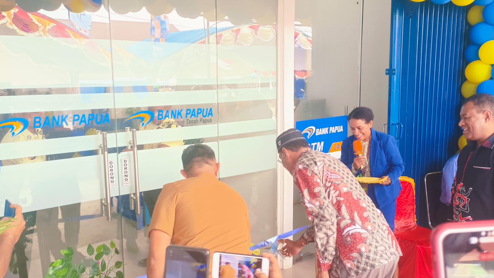 KCP Bank Papua Pasar Baru Krooy Resmi Beroperasi - KLIKPAPUA