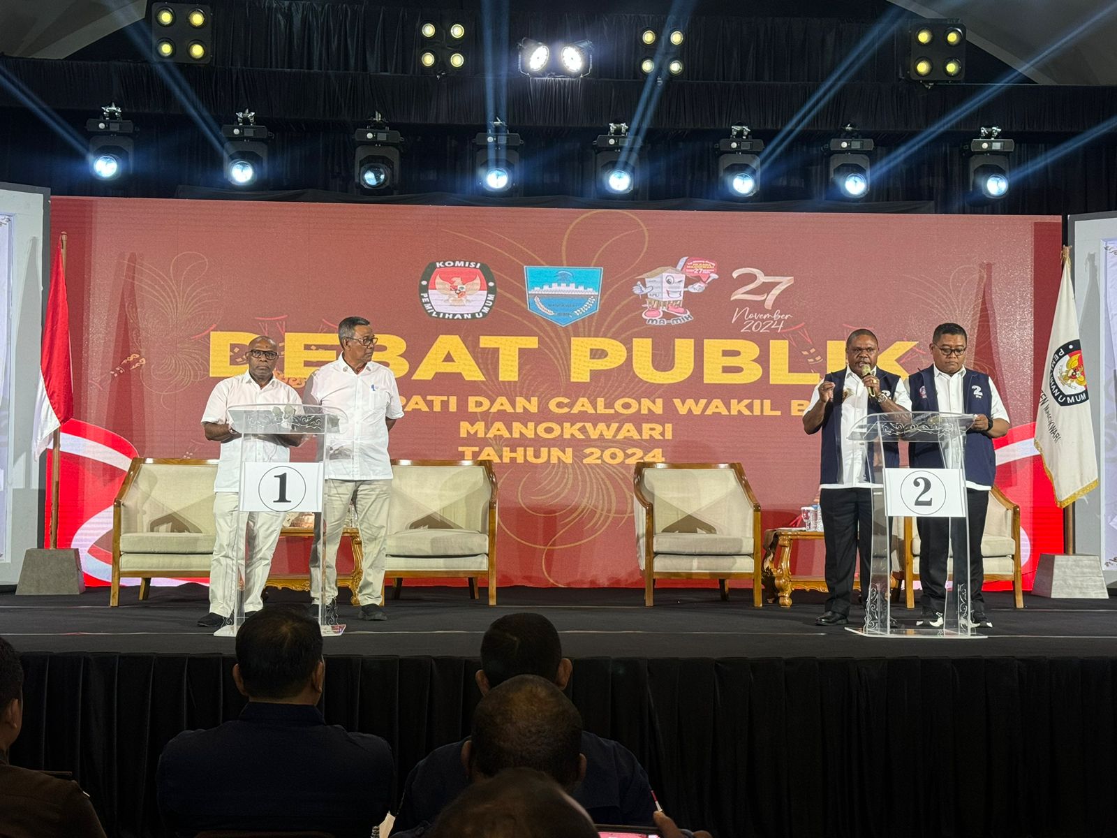 Paslon Pilkada Manokwari Unjuk Gagasan dalam Debat Publik Kedua - Sumber : Klikpapua ...