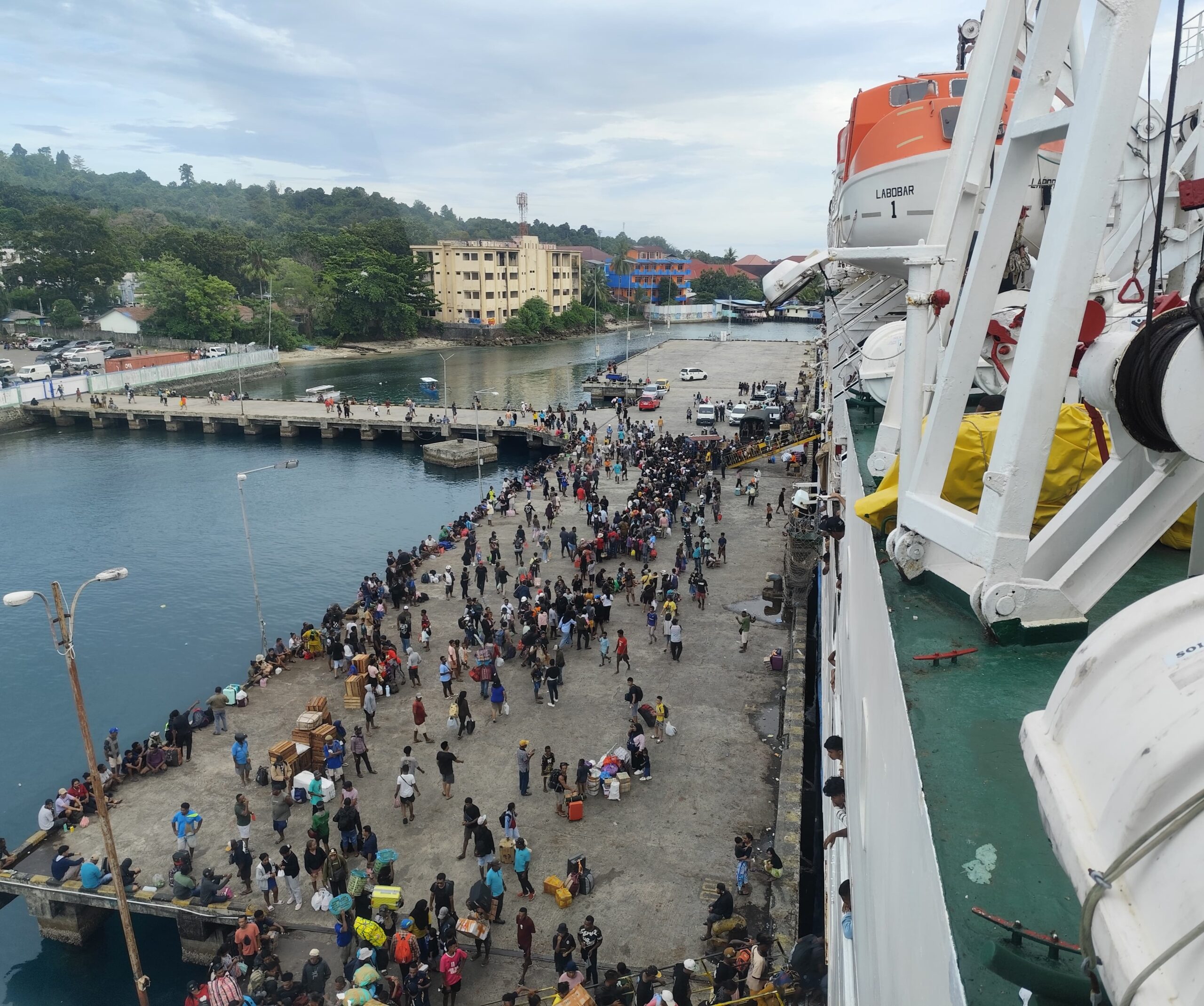 H-4 Nataru, Tercatat 4.087 Orang Tinggalkan Manokwari Lewat Laut ...