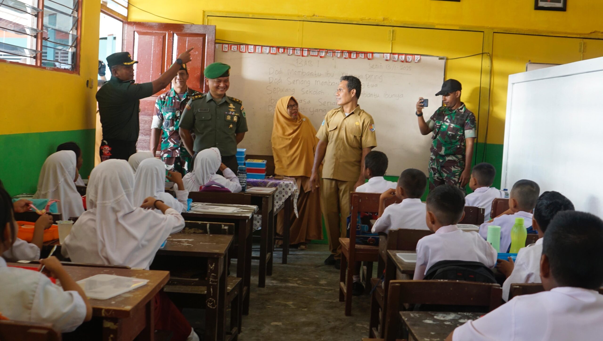 Kasrem 182/Jazira Onim Tinjau Peluncuran Program Makan Bergizi Gratis ...