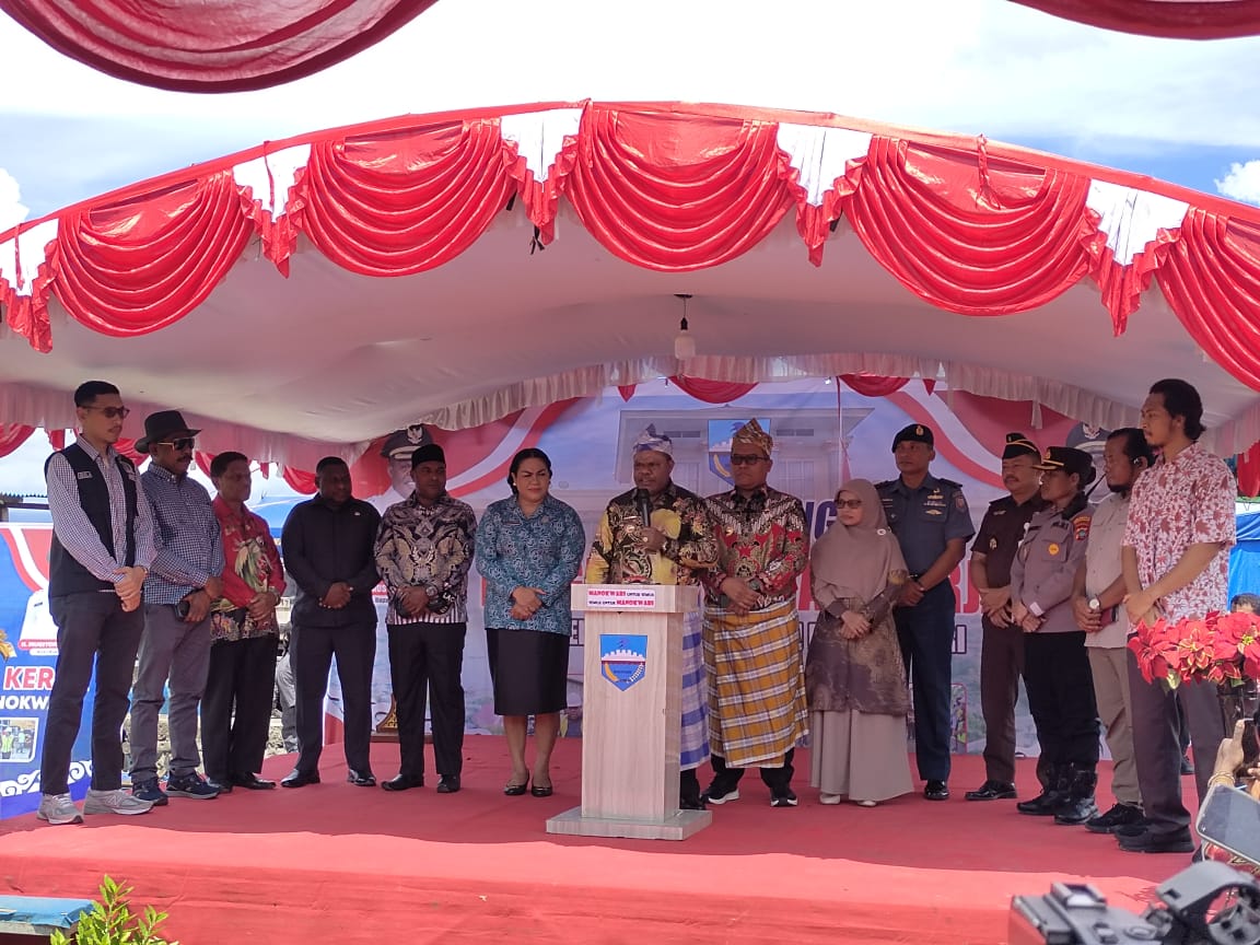 Bupati dan Wabup Manokwari Luncurkan Program 100 Hari Kerja - Sumber : Klikpapua - BeritaSatu ...