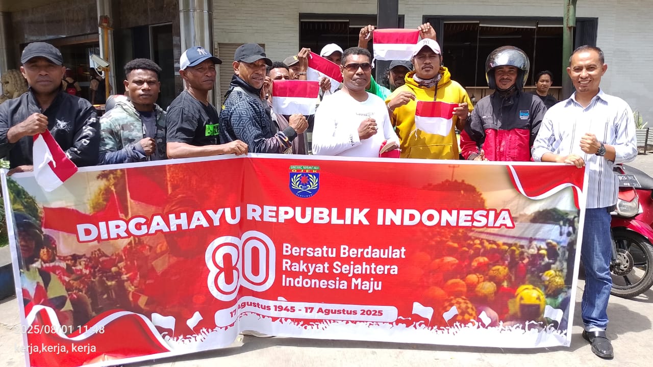 Ojek Binus Bagikan Bendera Merah Putih Sambut HUT ke-80 RI di Manokwari - Sumber : Klikpapua ...