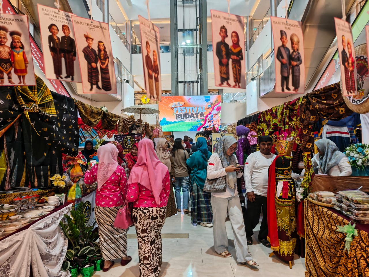 Meriah! Festival Budaya Nusantara di Manokwari Suguhkan Musik, Tari hingga UMKM - Sumber ...