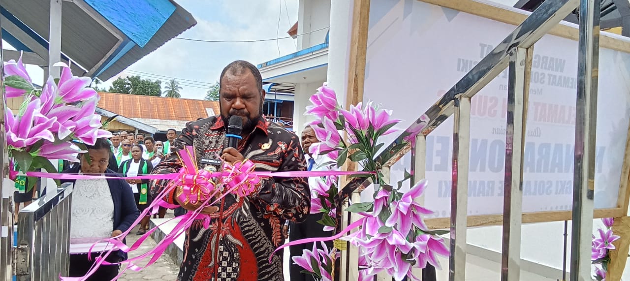 Bupati Mansel Resmikan Menara Lonceng dan Buka Sidang ke-26 GKI ...